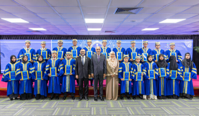 First Couple Attends Graduation Ceremony for Huffaz – MV+